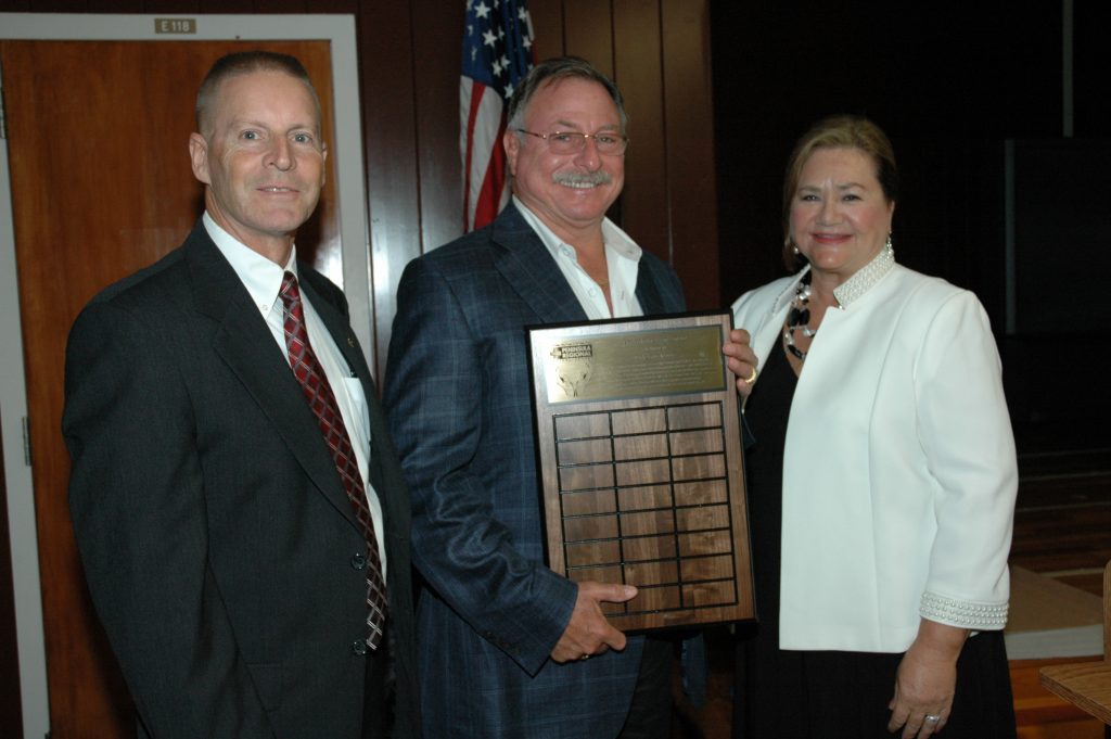 2014 Leighton Moore Helping Hand Award - SBJ